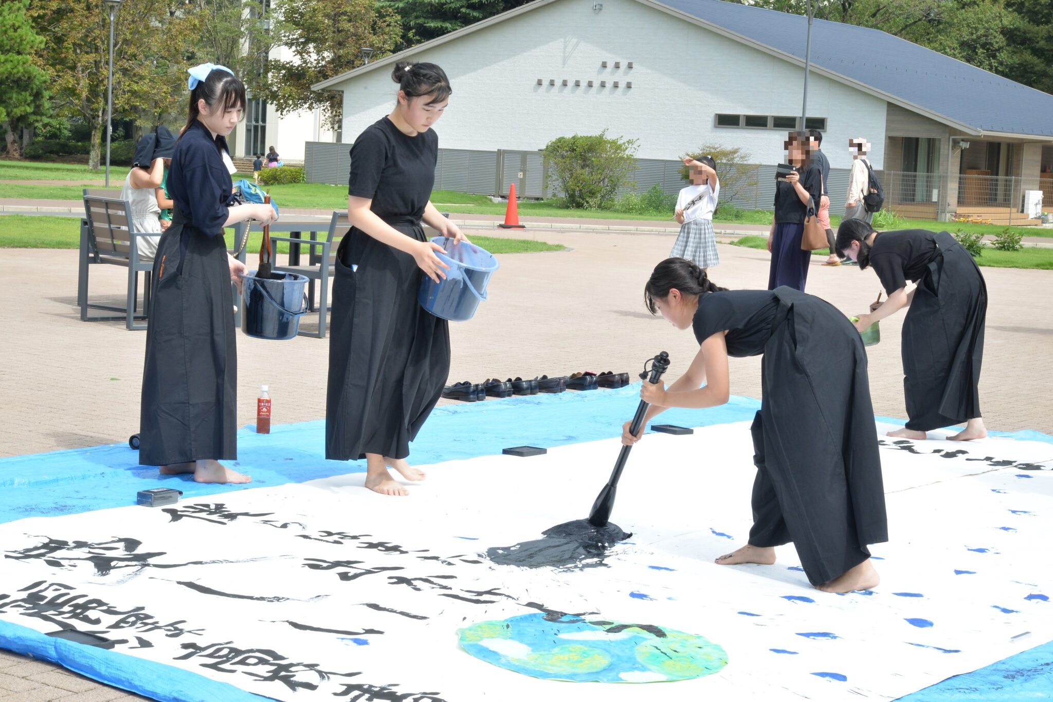 【書道部】10/15（日）イオンモール柏の17周年記念イベントでパフォーマンスを行います！ | お知らせ | 麗澤中学・高等学校（千葉県柏市の ...