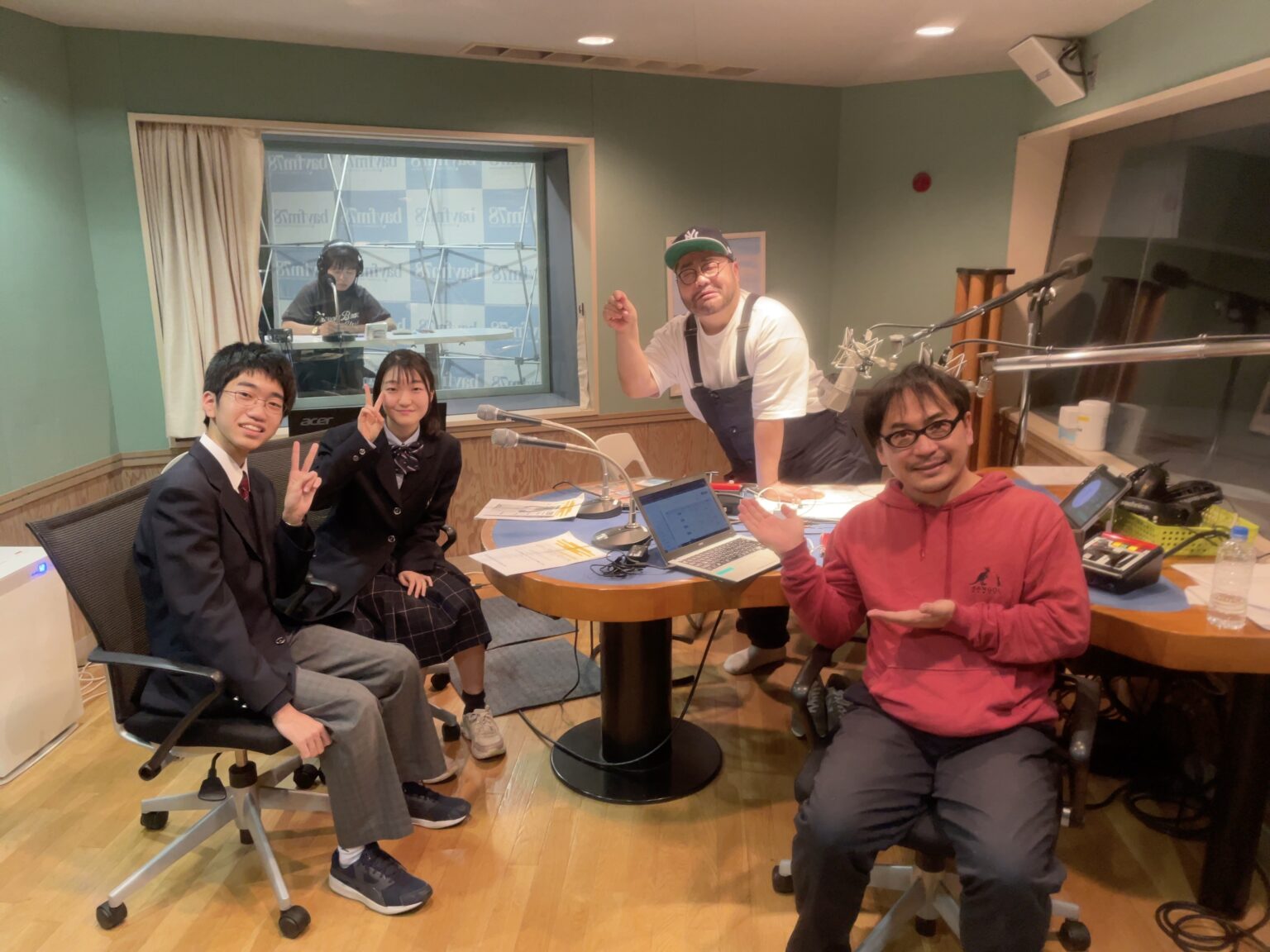 ラジオの生放送「bayfm(ベイエフエム)」に本校生徒が112に出演しました! お知らせ 麗澤中学・高等学校(千葉県柏市の中高一貫・共学校)